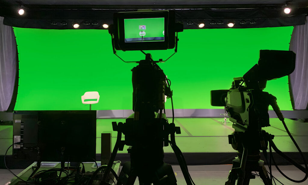Green Screens | Moss